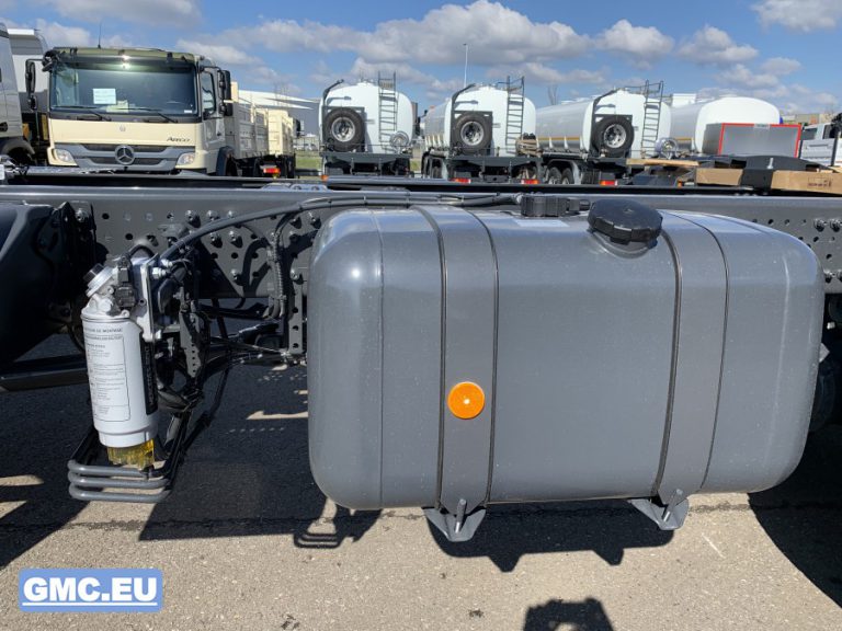 Mercedes 4042-A 6x6 Chassis cabin - GM Construction