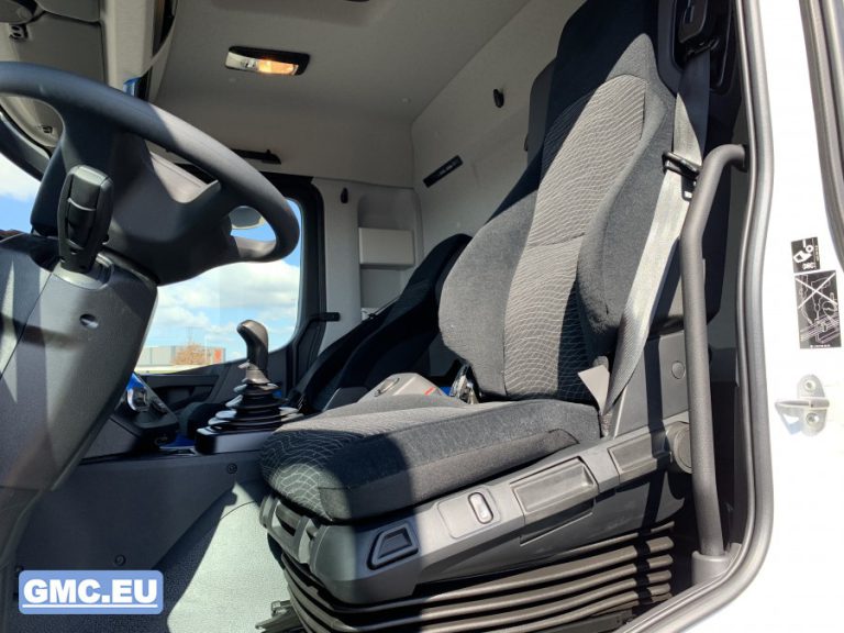 Mercedes 4042-A 6x6 Chassis cabin - GM Construction